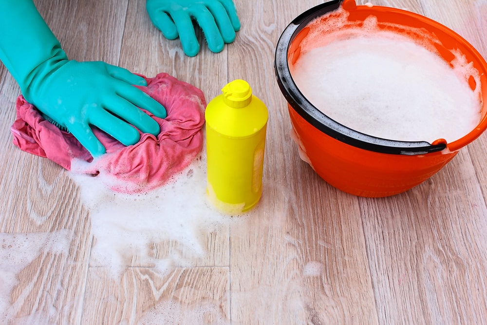 Effective Ways to Remove Yellow Stains From Linoleum Flooring